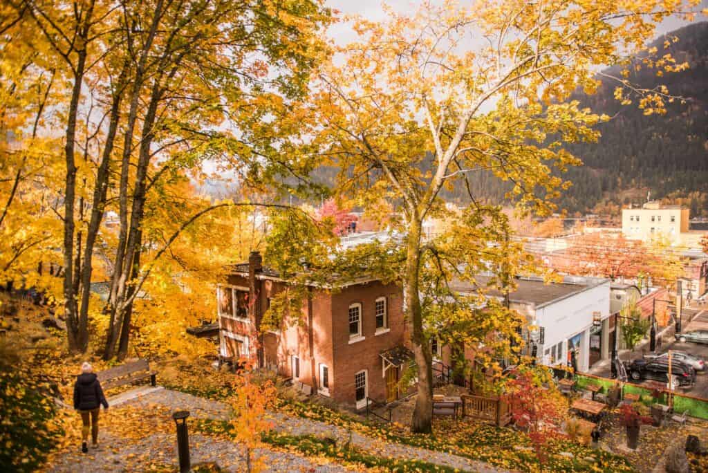 Explore Symphony of Colours - Autumn in the Okanagan & Kootenay Rockies